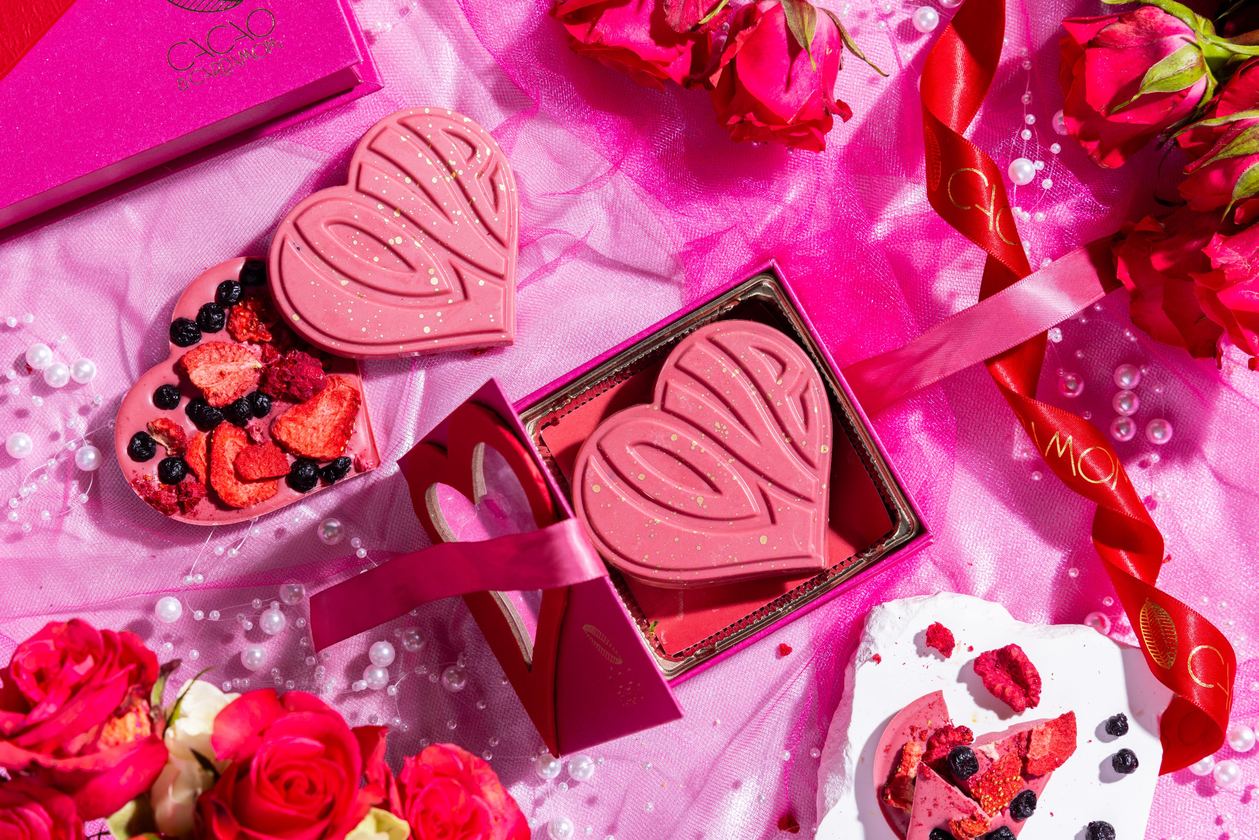 Lavender Berry Love Bar – Floral Artisan Gourmet Chocolate