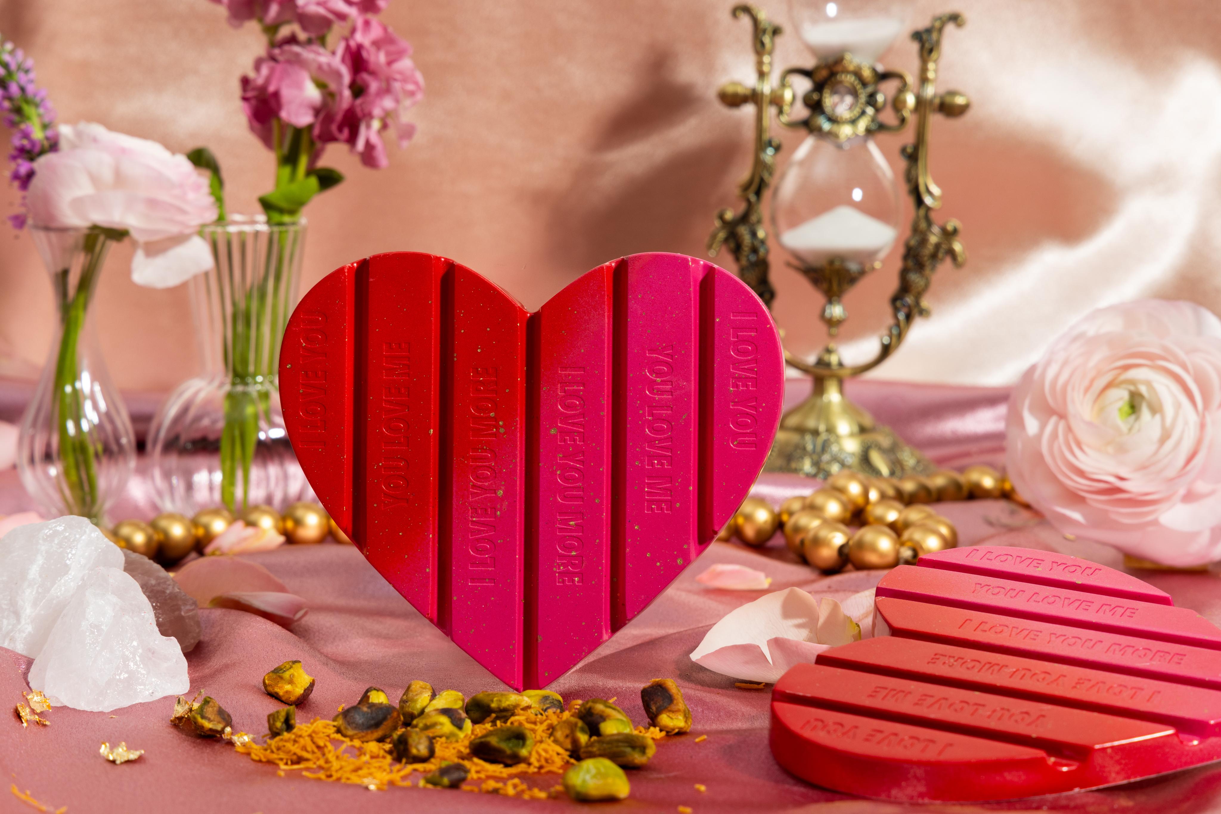 Strawberry Pistachio Love Bar | Valentine’s Chocolate Bar